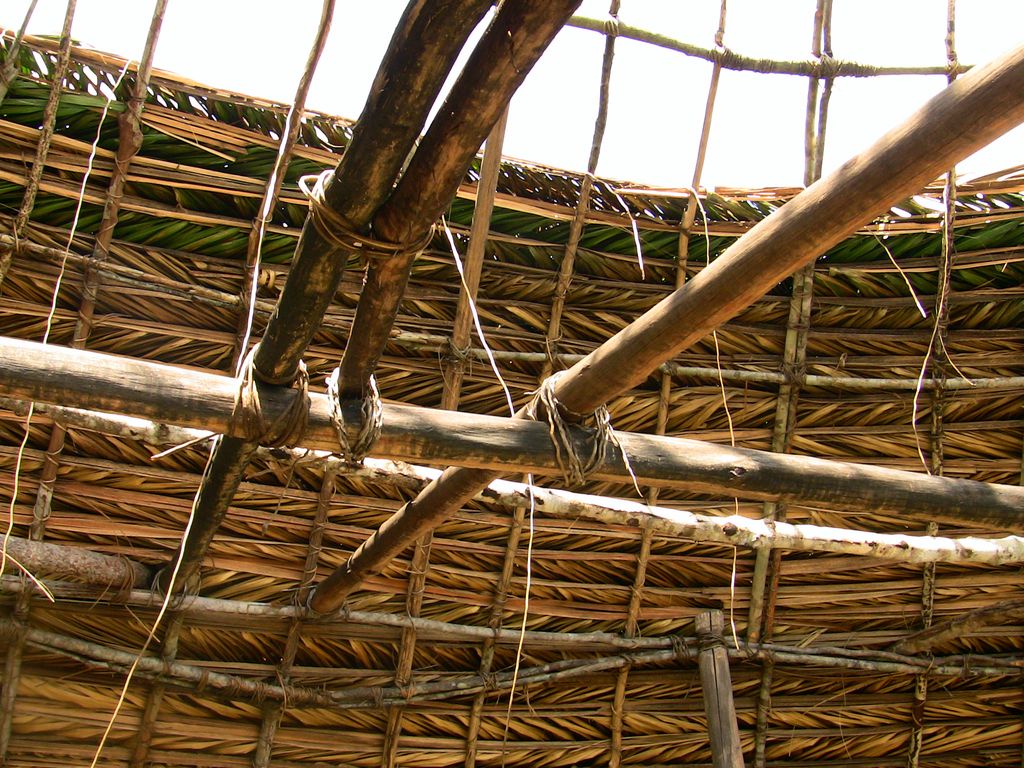 La catedral de la arquitectura indígena venezolana: Churuata piaroa (en ...